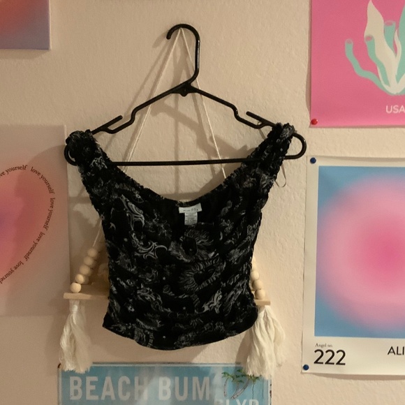 Tops | Cute Cropped Astehtic 224 Style | Poshmark